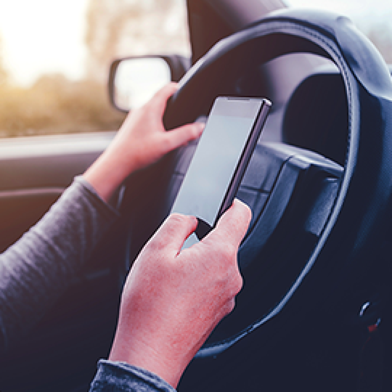 Distractions When Driving | Avoid Texing and Driving